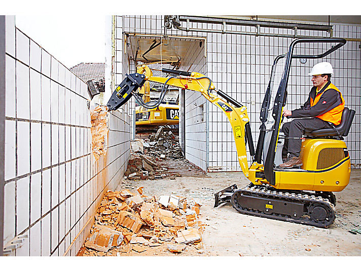 Cat 300.9D VPS: il mini “ricaricabile” - MMT News
